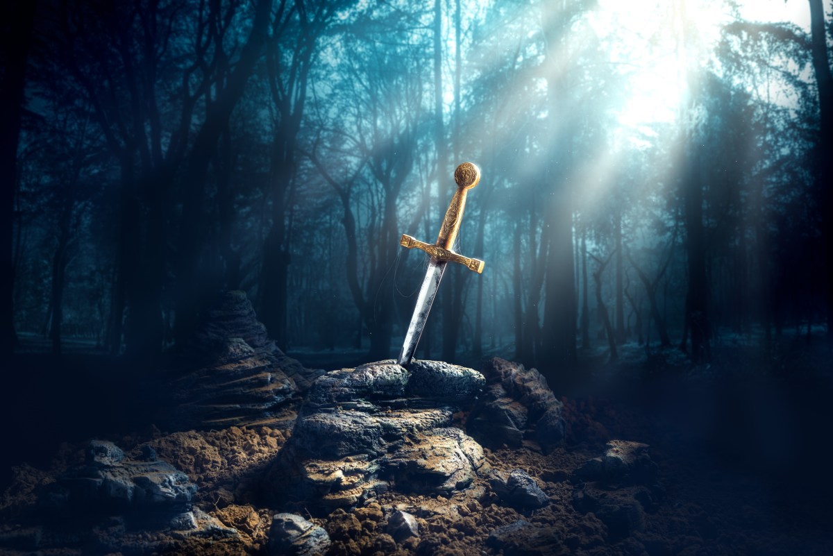 40 YA Arthurian Legend Retelling Books to Start Reading Now | The ...